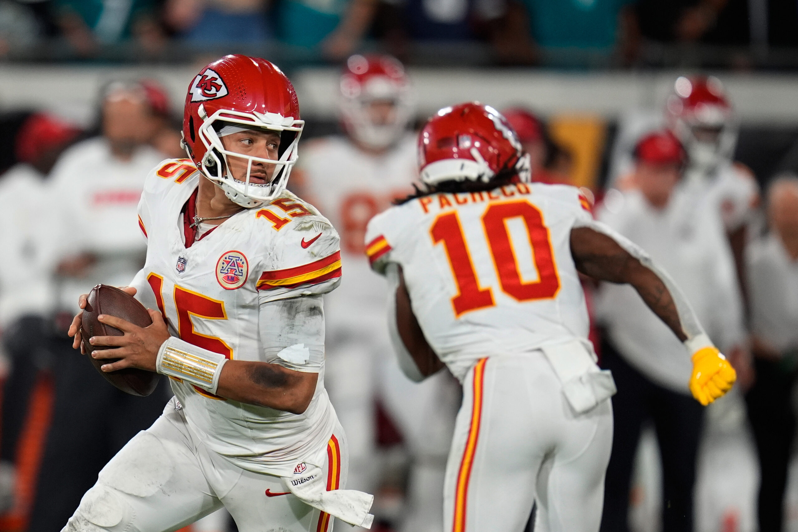 Chiefs face must-win game against red-hot Lions to avoid 2-4 start in ...